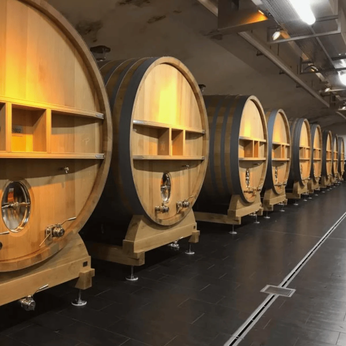 Oak Tanks and Foudres - Cellar-Tek Supplies