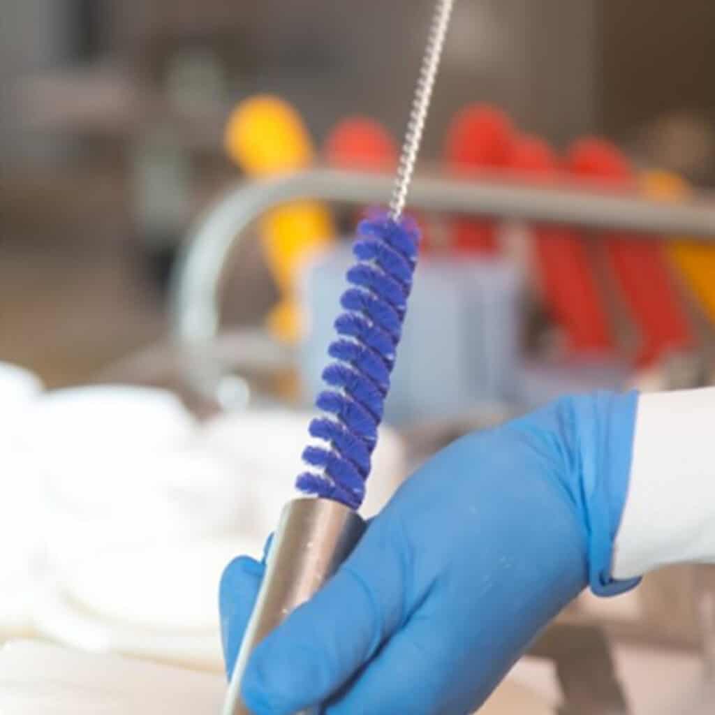 Remco Tube & Valve Brush, 0.8" Medium - White - Cellar-Tek Supplies